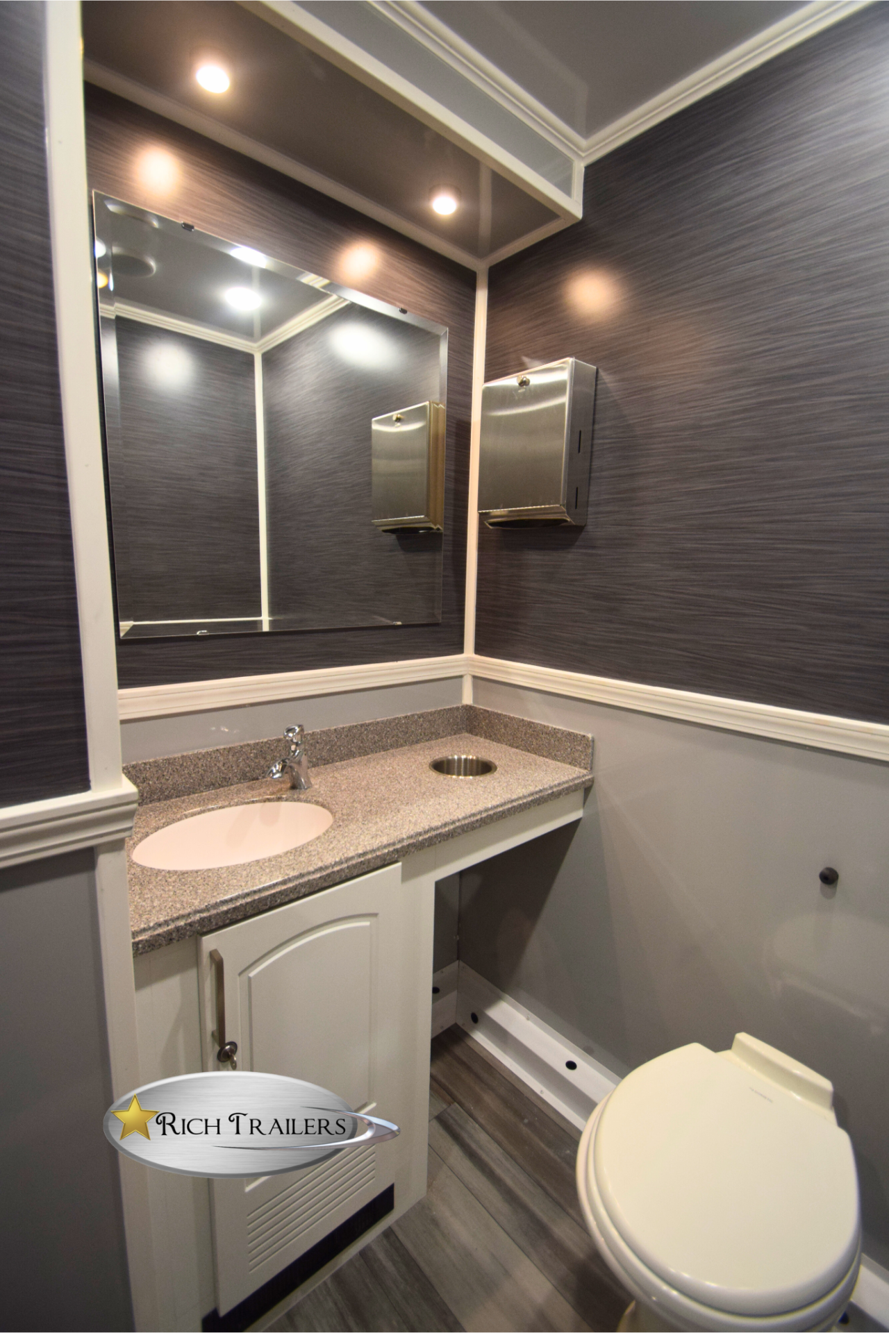 Restroom Trailer Decor - Rich Specialty Trailers