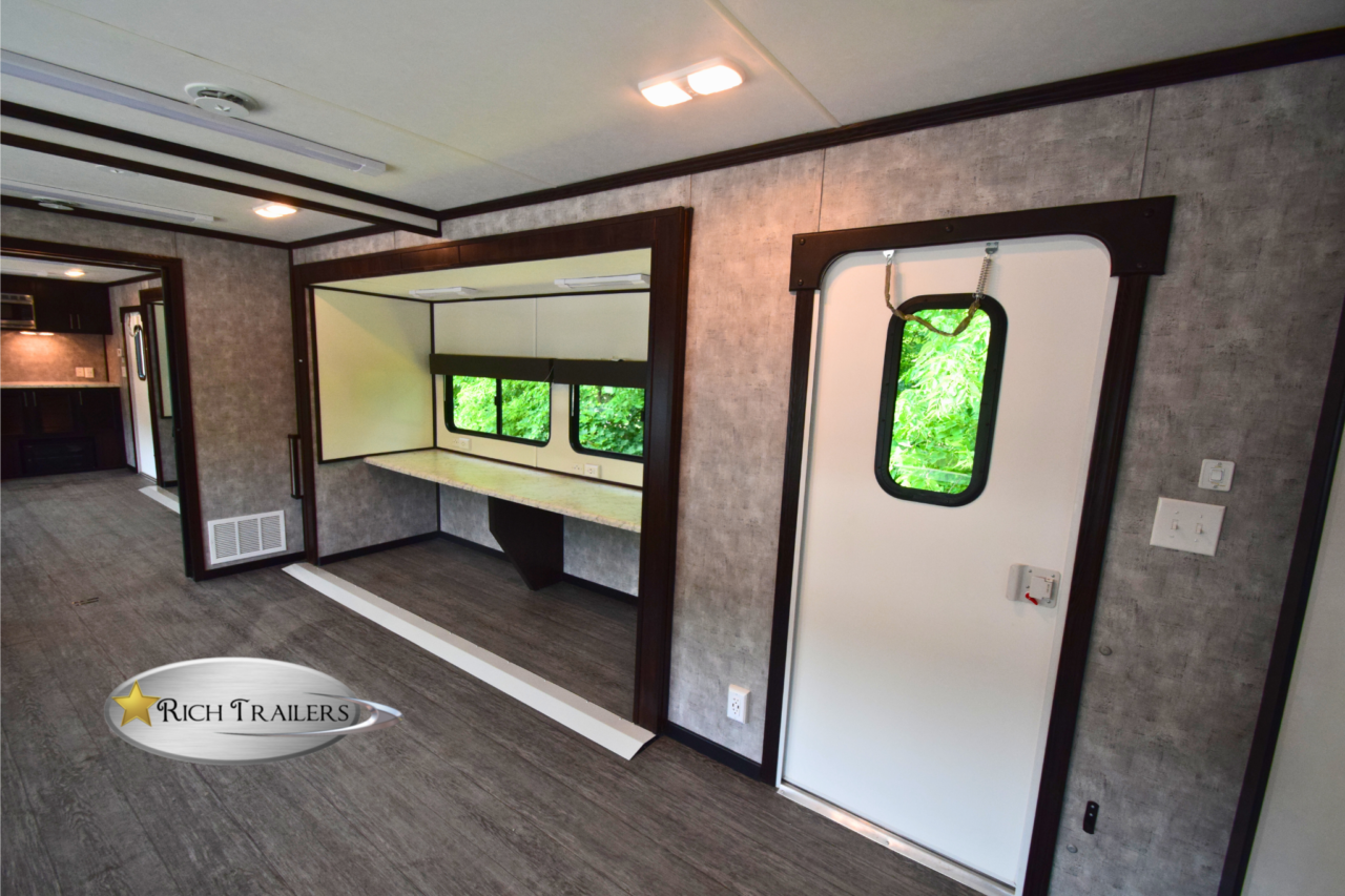 BH8536 14-Station Office Command Trailer - Rich Specialty Trailers